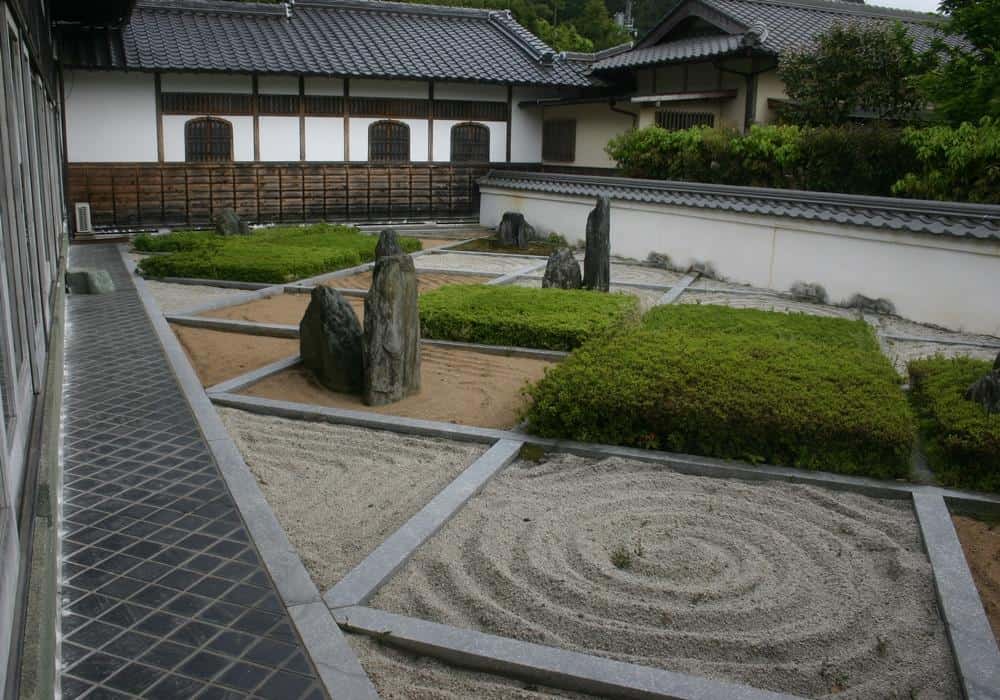Find Inner Peace With These Zen Garden Ideas | Properly Rooted
